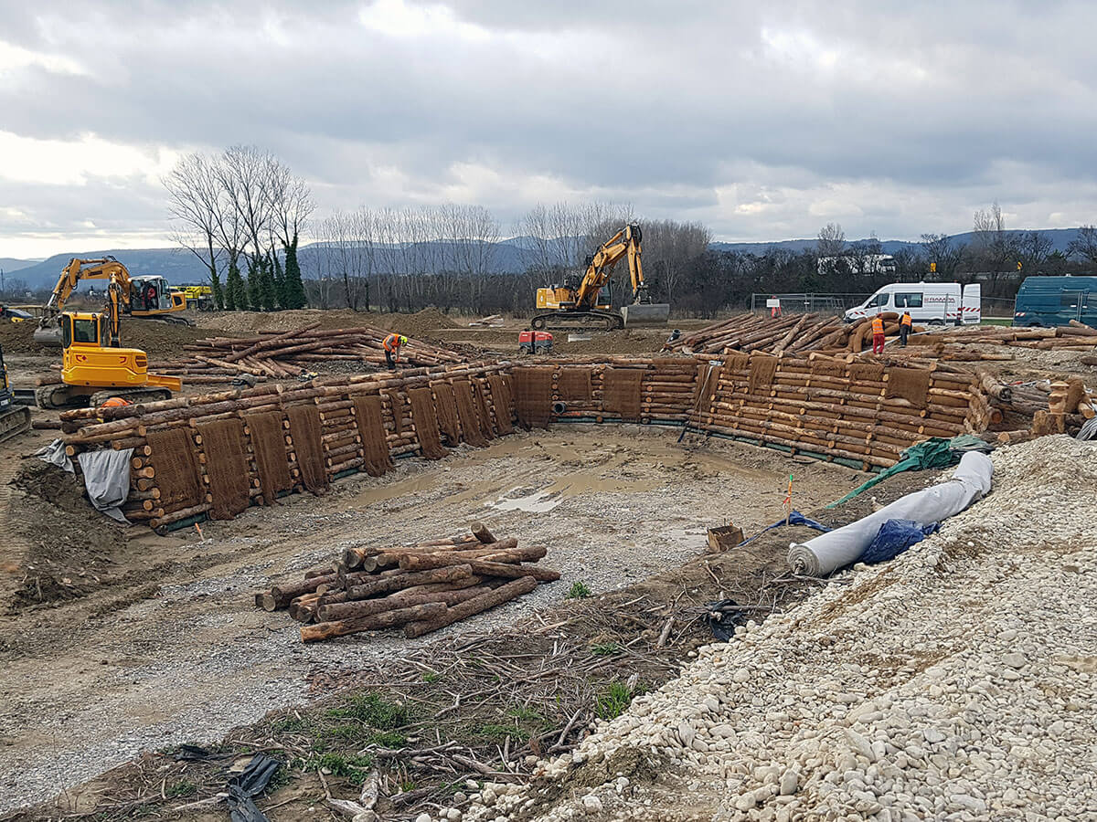 Caissons végétalisés au parc d'activité de la Confluence à Livron (26)