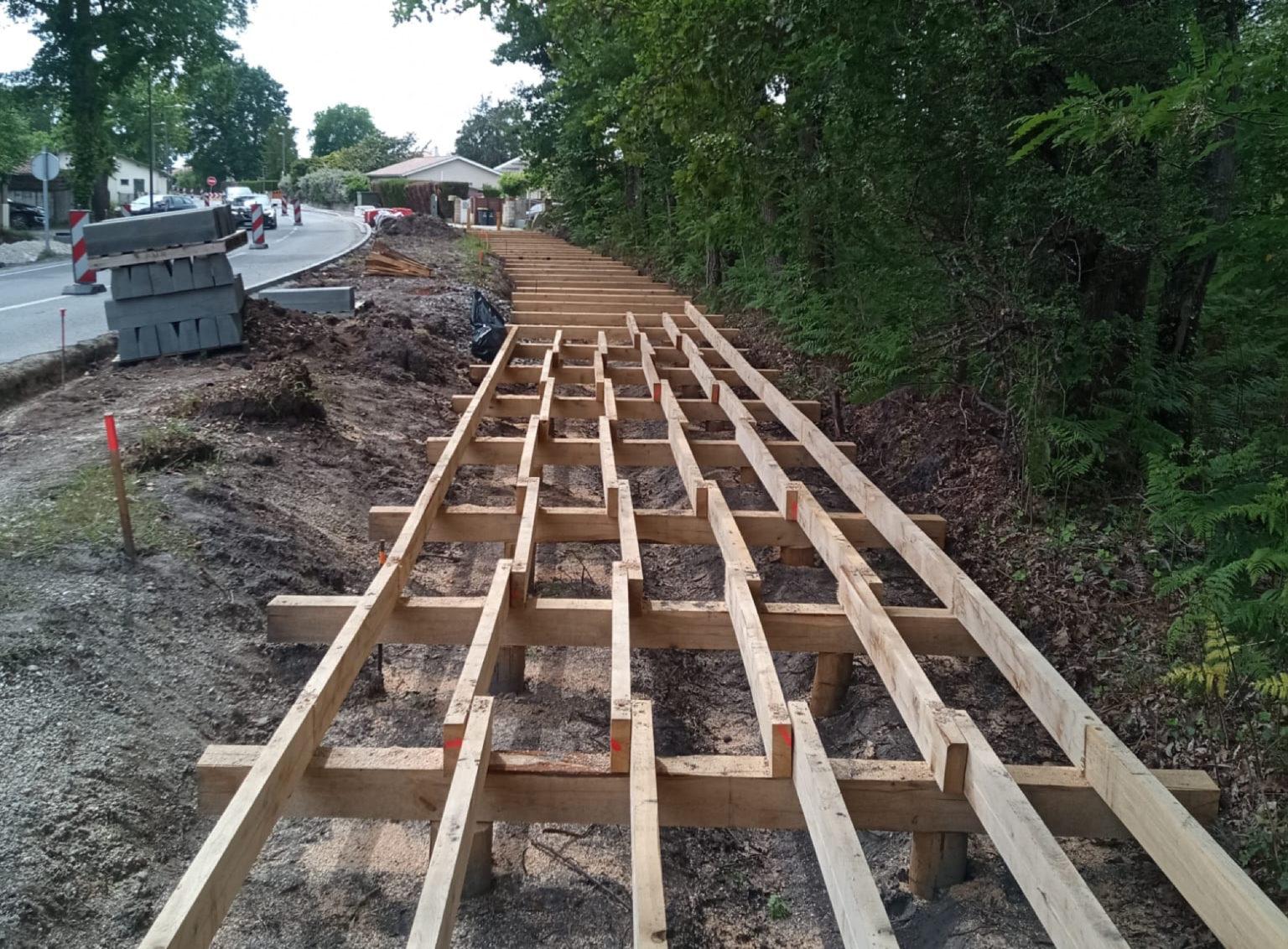 Platelage bois sur pilotis - Mios - 1 - Dynamique Environnement