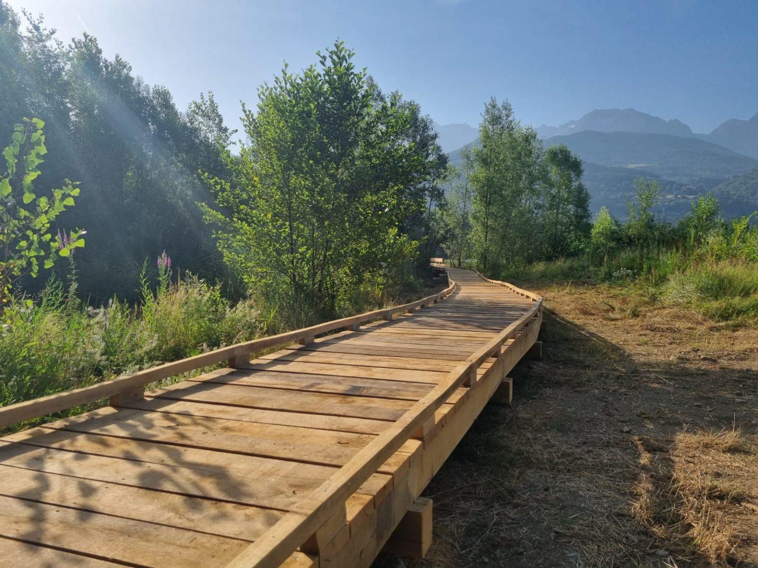 Ponton de pêche - Etang de Bois Claret - Villard-Bonnot (38) par ...